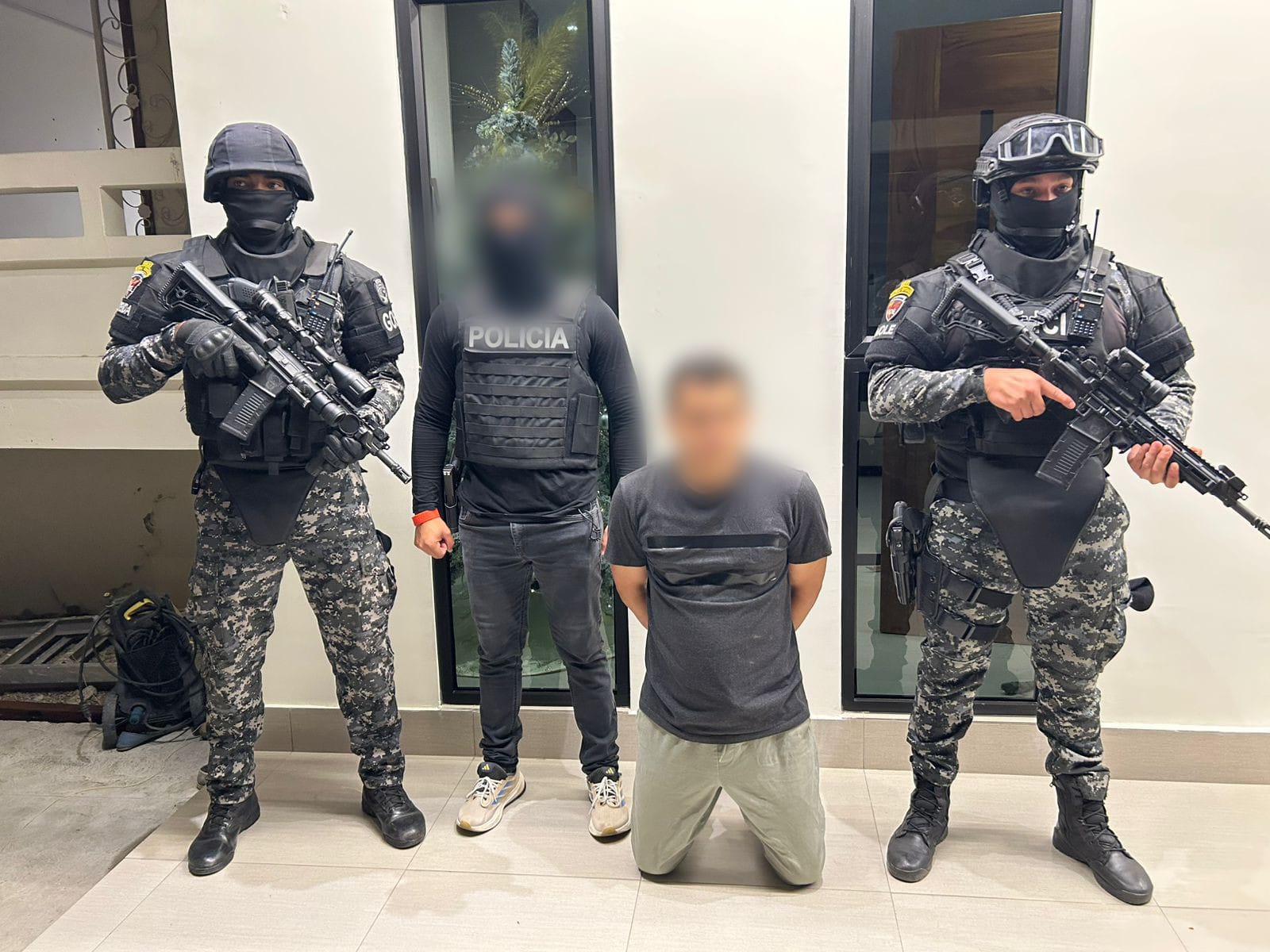 Capturamos a alias “Tony”, del Grupo Criminal “Los Choneros” con arma de fuego – RADIO COLOSAL ...